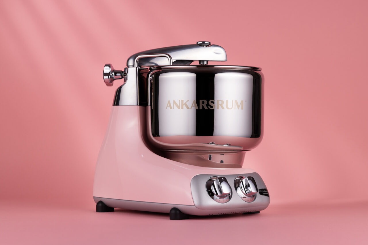 Ankarsrum Introduces Stand Mixer in 'Cloudy Pink' Color | HomePage News