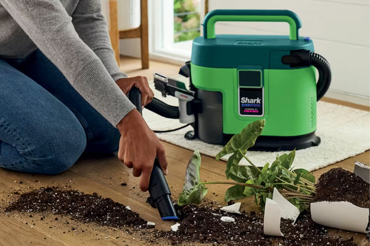 Shark Launches 3-in-1 'EveryMess' Portable Cleaning System | HomePage News